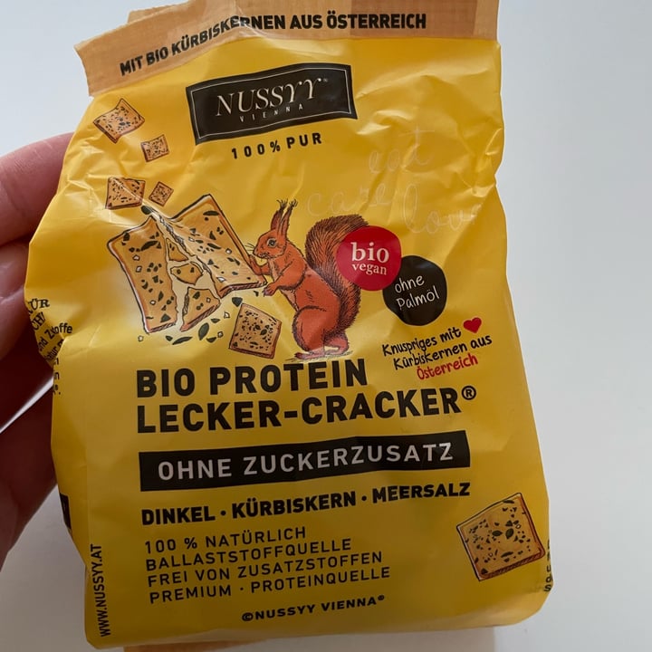 NUSSYY Vienna Bio Protein Lecker-Cracker Review | abillion
