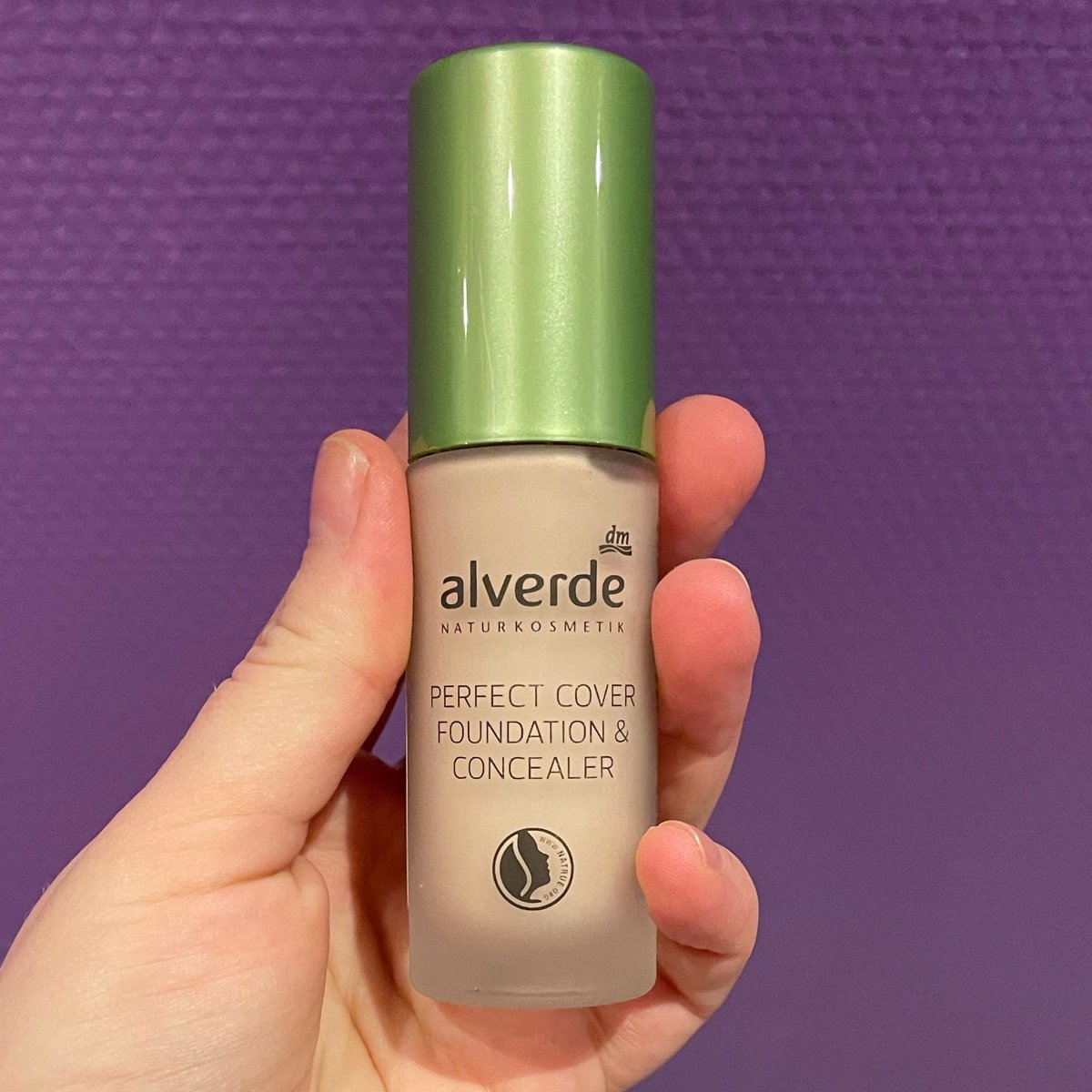 Perfect cover foundation and concealer from Alverde Naturkosmetik ...