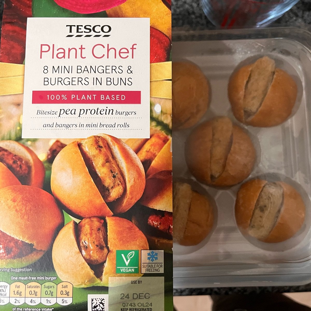 8 Mini Bangers & Burgers in Buns from Tesco Plant Chef - Vegan Product ...