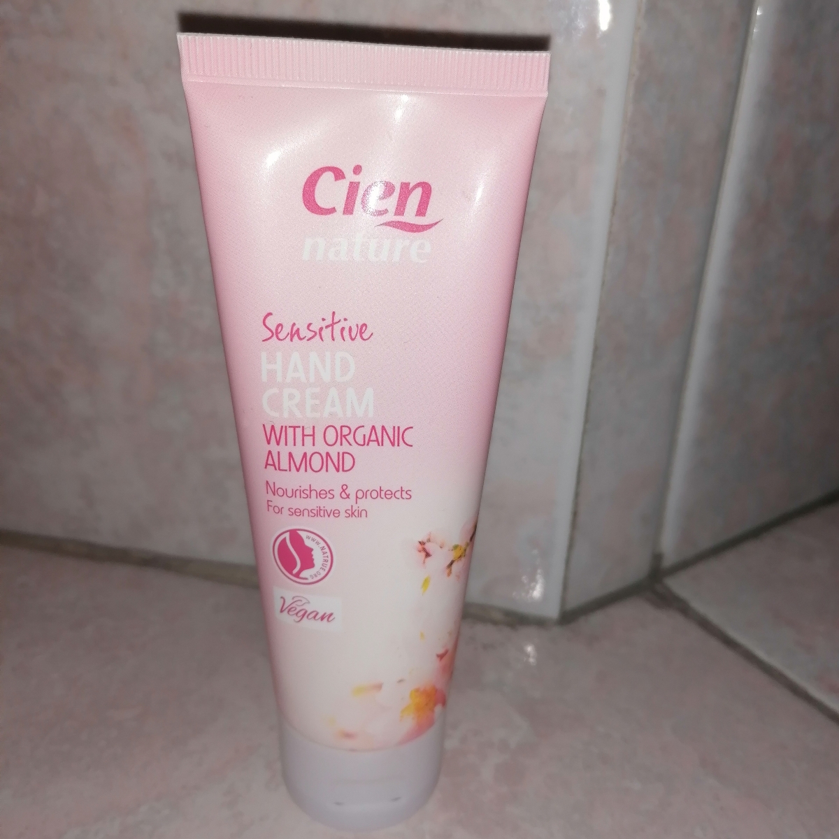 Cien Hand cream sensitive Reviews | abillion