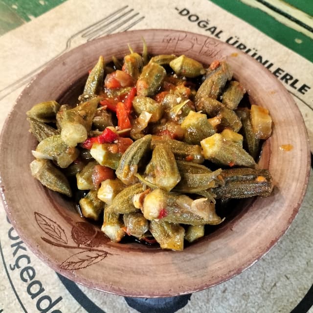 Körük sulu bamya (Okra dish) at Biyer Kafe Dukkan - Review by ...