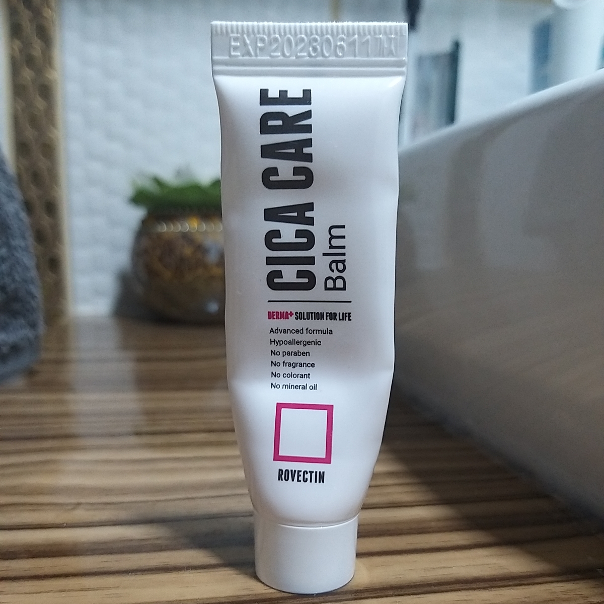 Cica balm from Rovectin - Vegan Product Reviews & Ratings | abillion