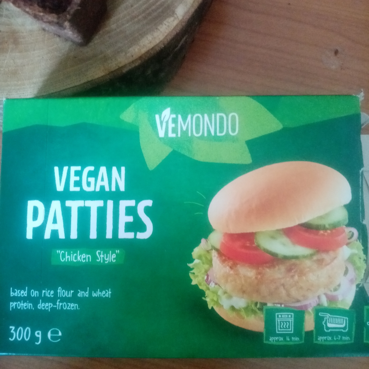 2 vegan spicy no chicken burger from Vemondo - Vegan Product Reviews ...