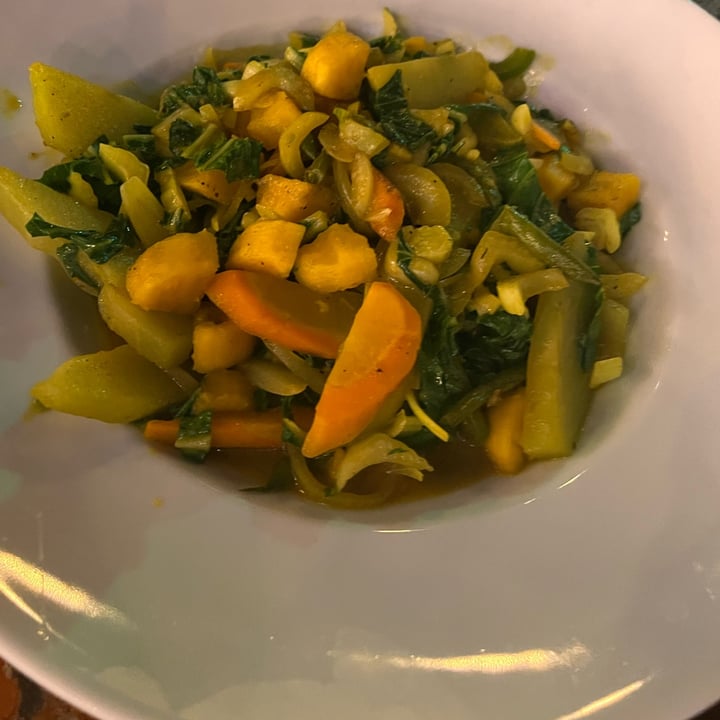 Peppa's Cool Spot Montego Bay, Jamaica Vegetable Curry Review | abillion