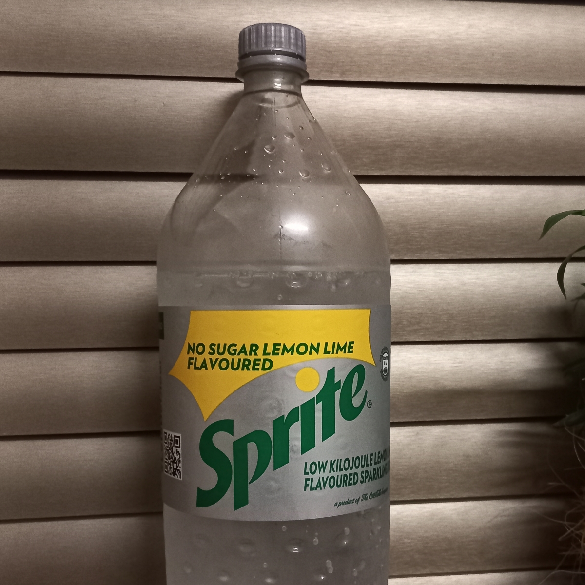 No sugar lemon & lime flavoured Sprite from Coca-Cola - Vegan Product ...