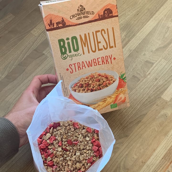 Crownfield Bio Muesli - Strawberry Review | abillion