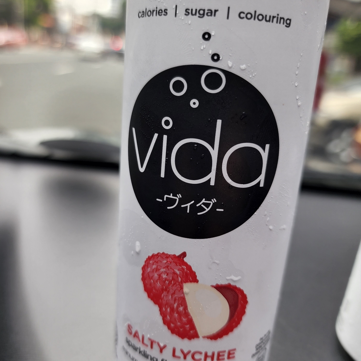 Vida - Salty Lychee Sparkling Flavoured Drink Review | abillion