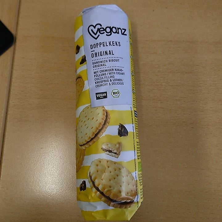 Veganz Doppelkeks Original (Biscuit Sandwiches) Review | abillion
