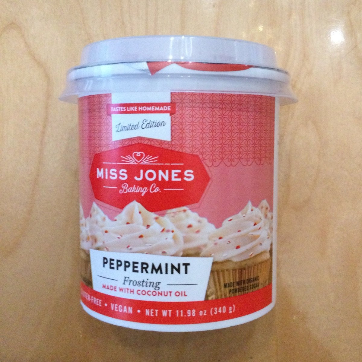 Peppermint frosting from Miss Jones Baking Co - Vegan Product Reviews ...