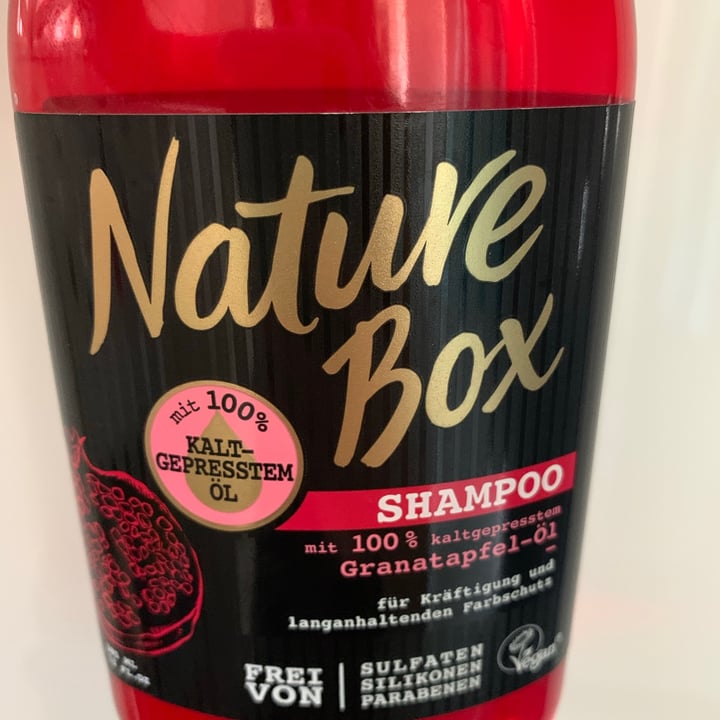 Nature Box Beauty Pomegranate Shampoo Review | abillion