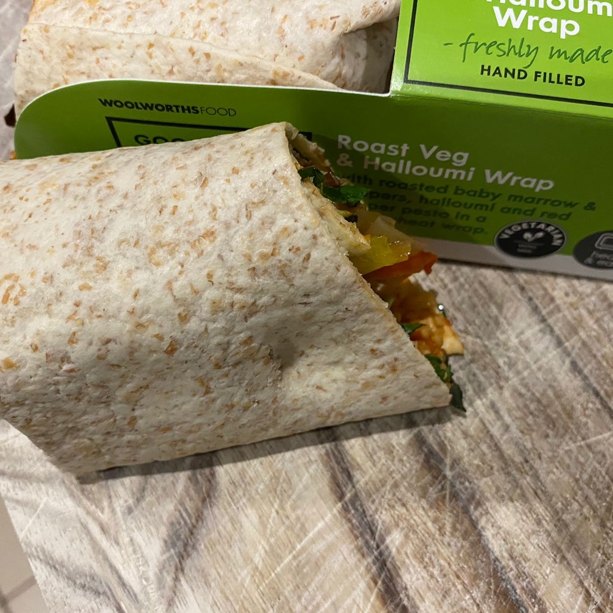 Avaliações de Roast veg and Halloumi Wrap da Woolworths | abillion