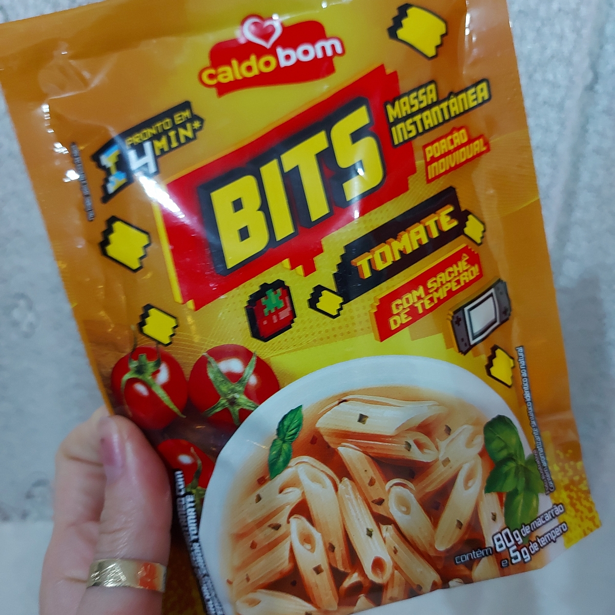 bits tomate from Caldo bom - Vegan Product Reviews & Ratings | abillion