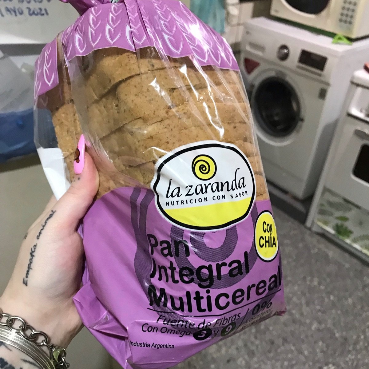 Pan integral multicereal con chia from La Zaranda - Vegan Product ...