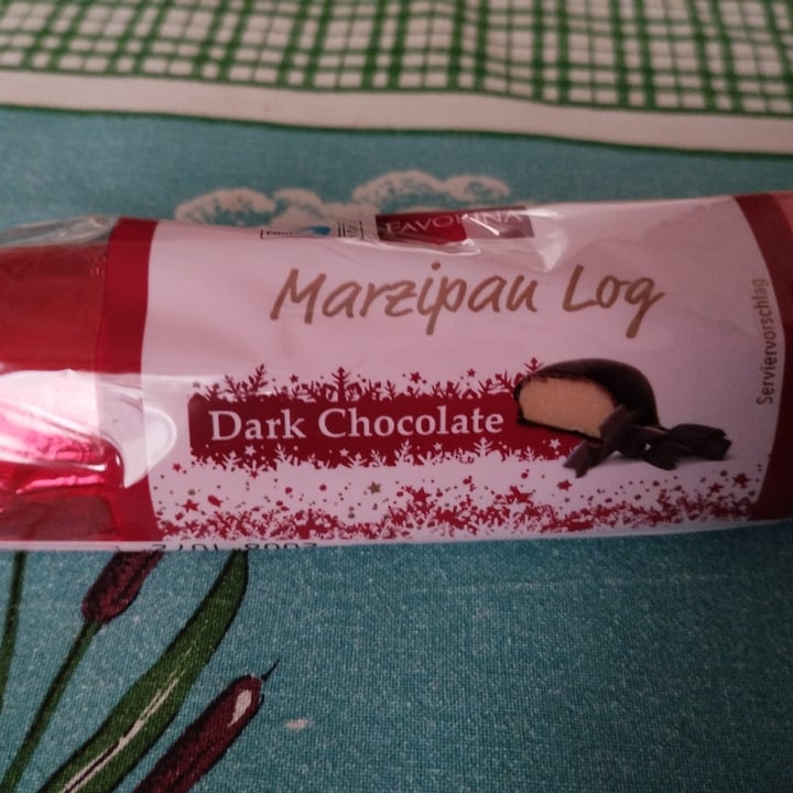 Favorina Marzipan Log Dark Chocolate Review | abillion