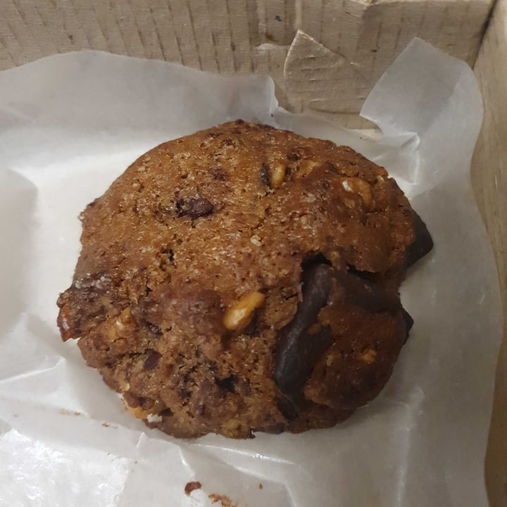 Flama Bakery Villa Crespo, Argentina Cookie de chocolate y nuez Review ...