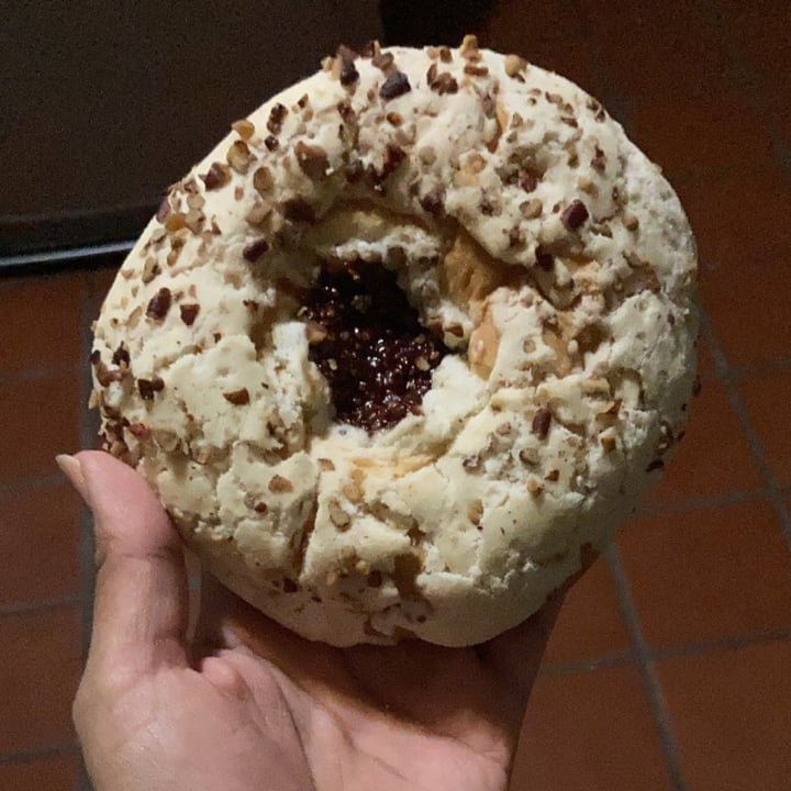 H-E-B Concha Vegana Con Nuez Review | abillion