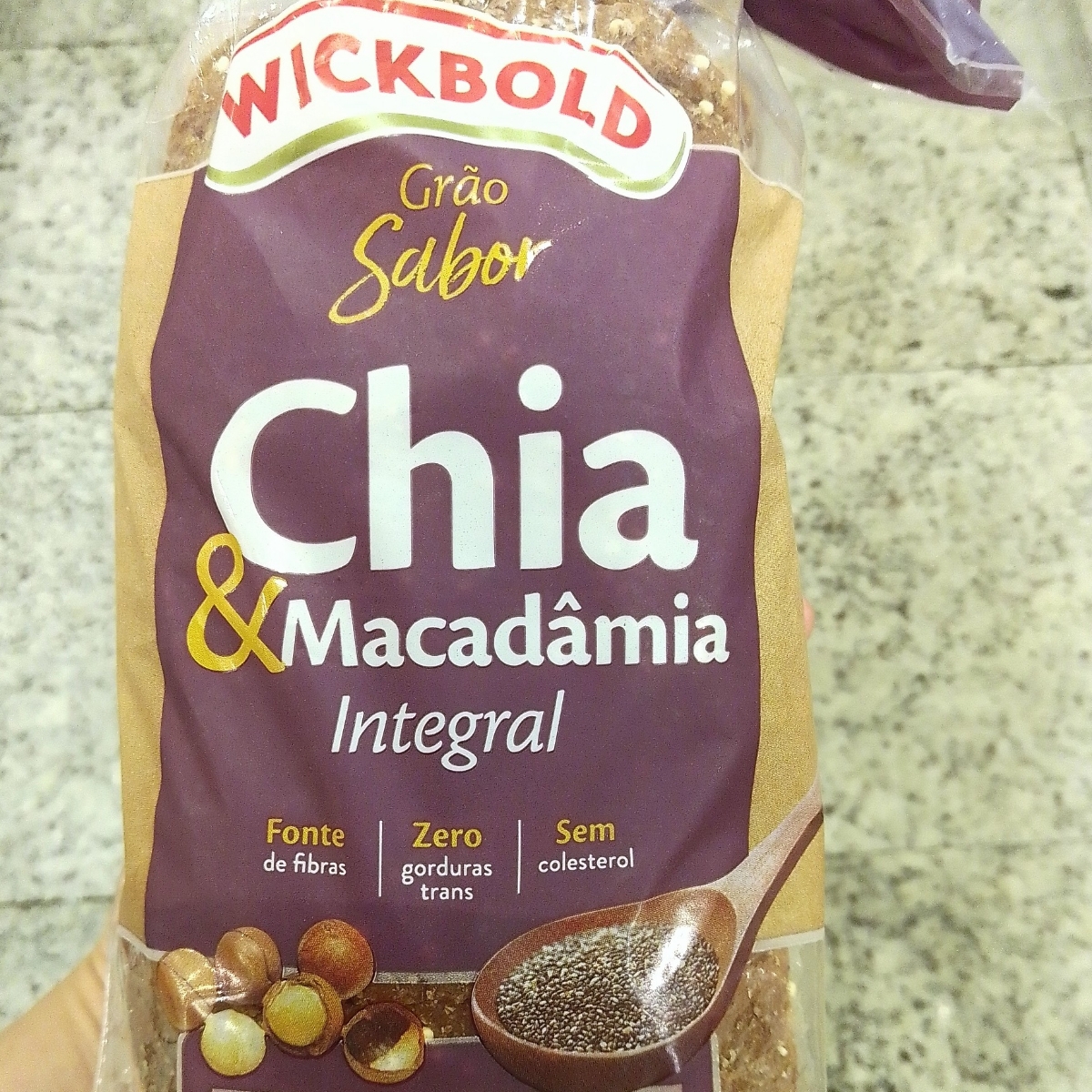 Pão De Forma Integral WICKBOLD Grão Sabor Chia E Macadâmia Pacote 400g ...