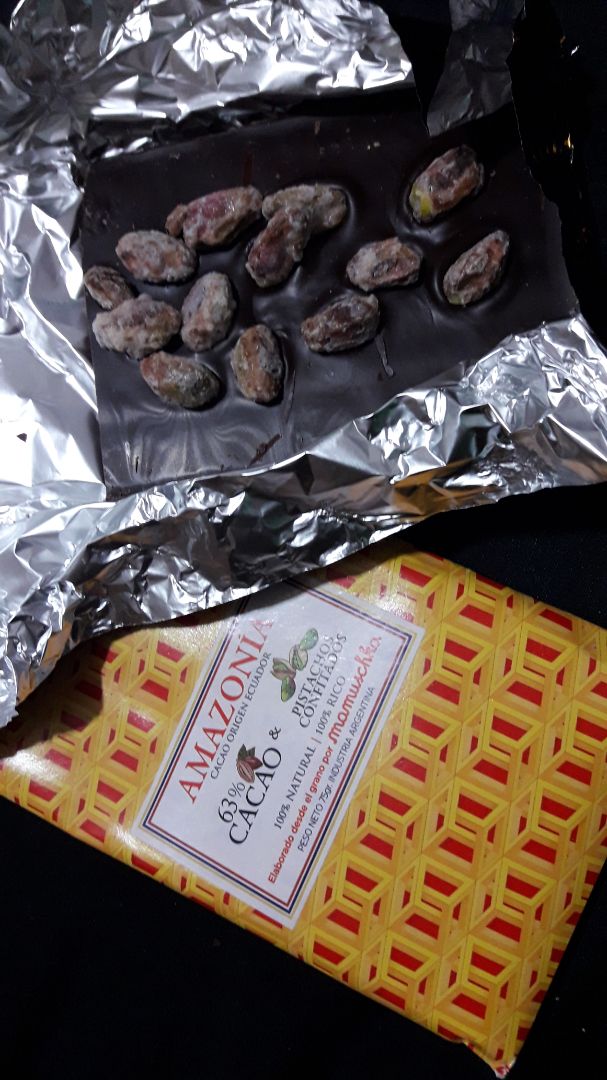 Amazonia chocolate con pistachos from Mamuschka - Vegan Product Reviews ...