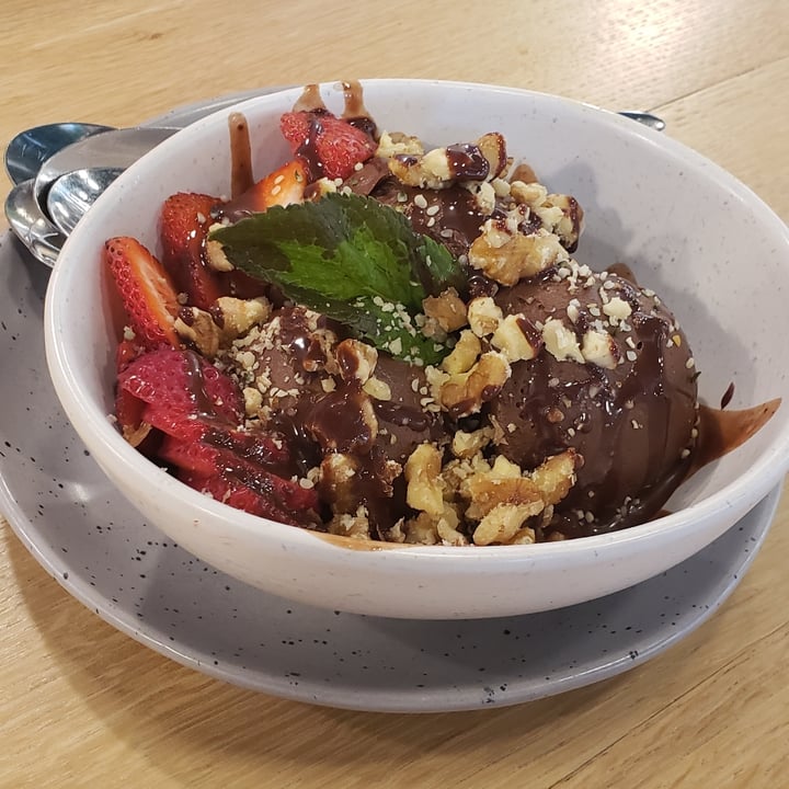 Hello 123 (Vaughan) Woodbridge, Vaughan, Canada Avocado Chocolate ...