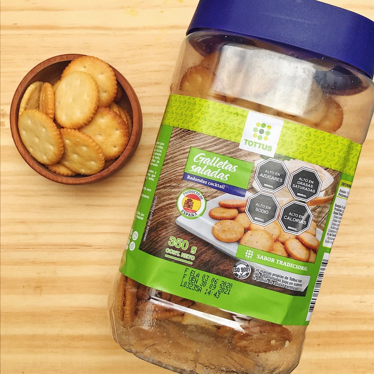 Galletas Saladas Redondas Cocktail from Tottus - Vegan Product Reviews ...