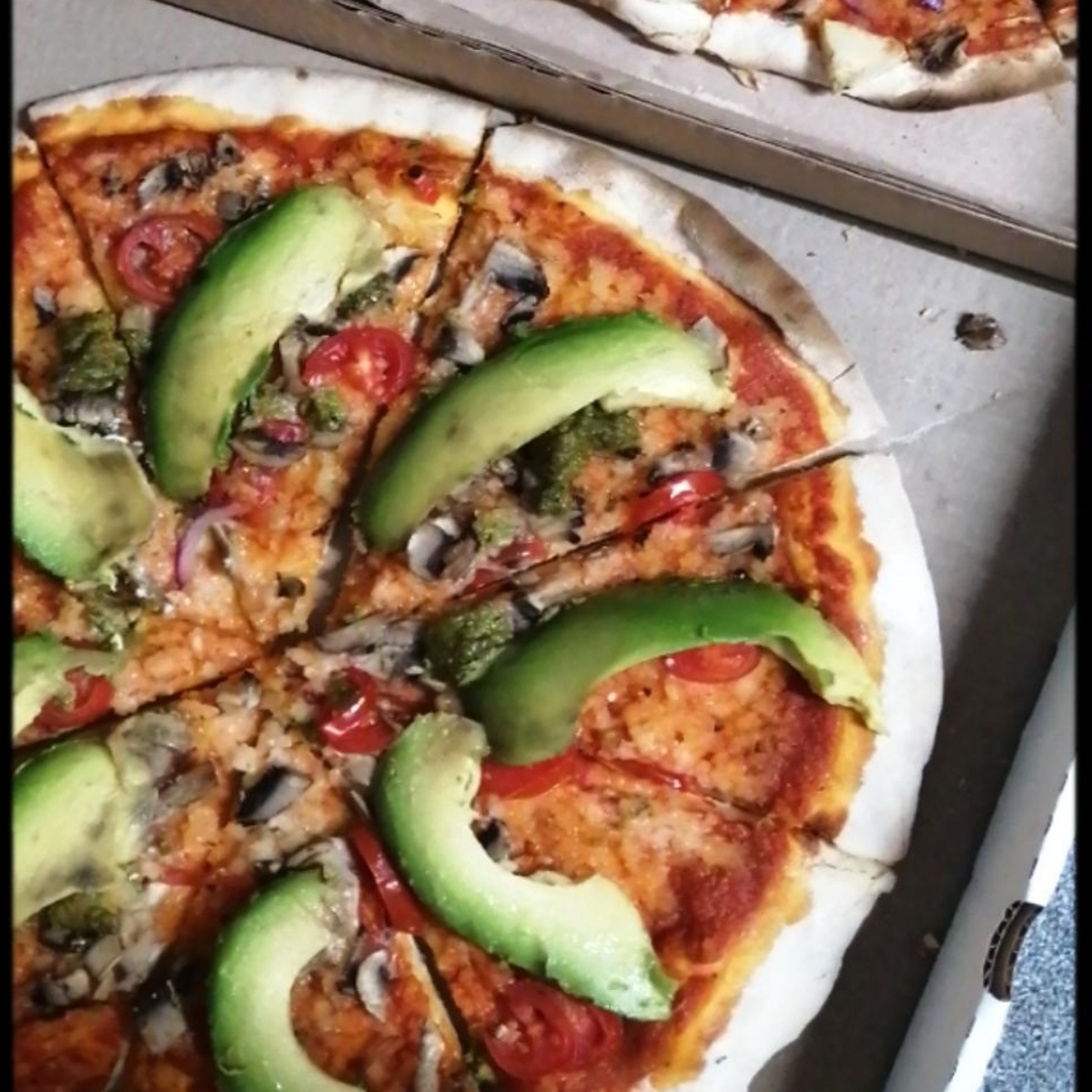 Vegan Paul McCartney at Jukes Pizza - Review by @swanepoelc | abillion