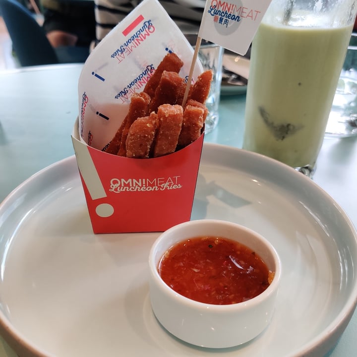 Green Common Singapore Singapore Omni Luncheon Fries Review | abillion