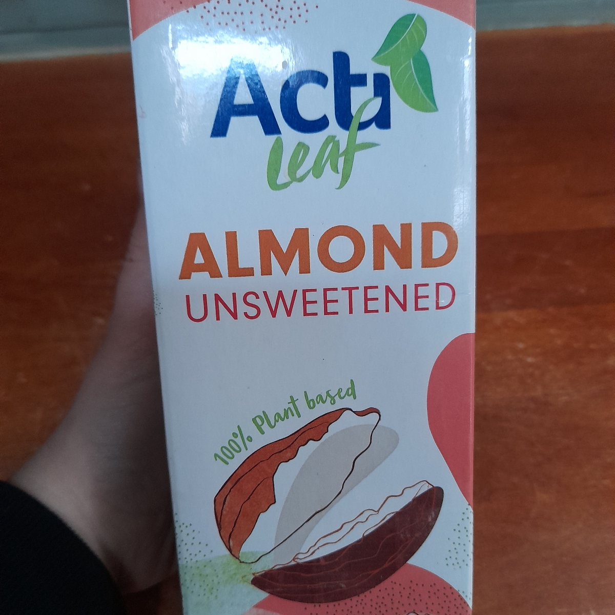 Almond Milk at Acti Leaf - Review by @annarinaldi | abillion