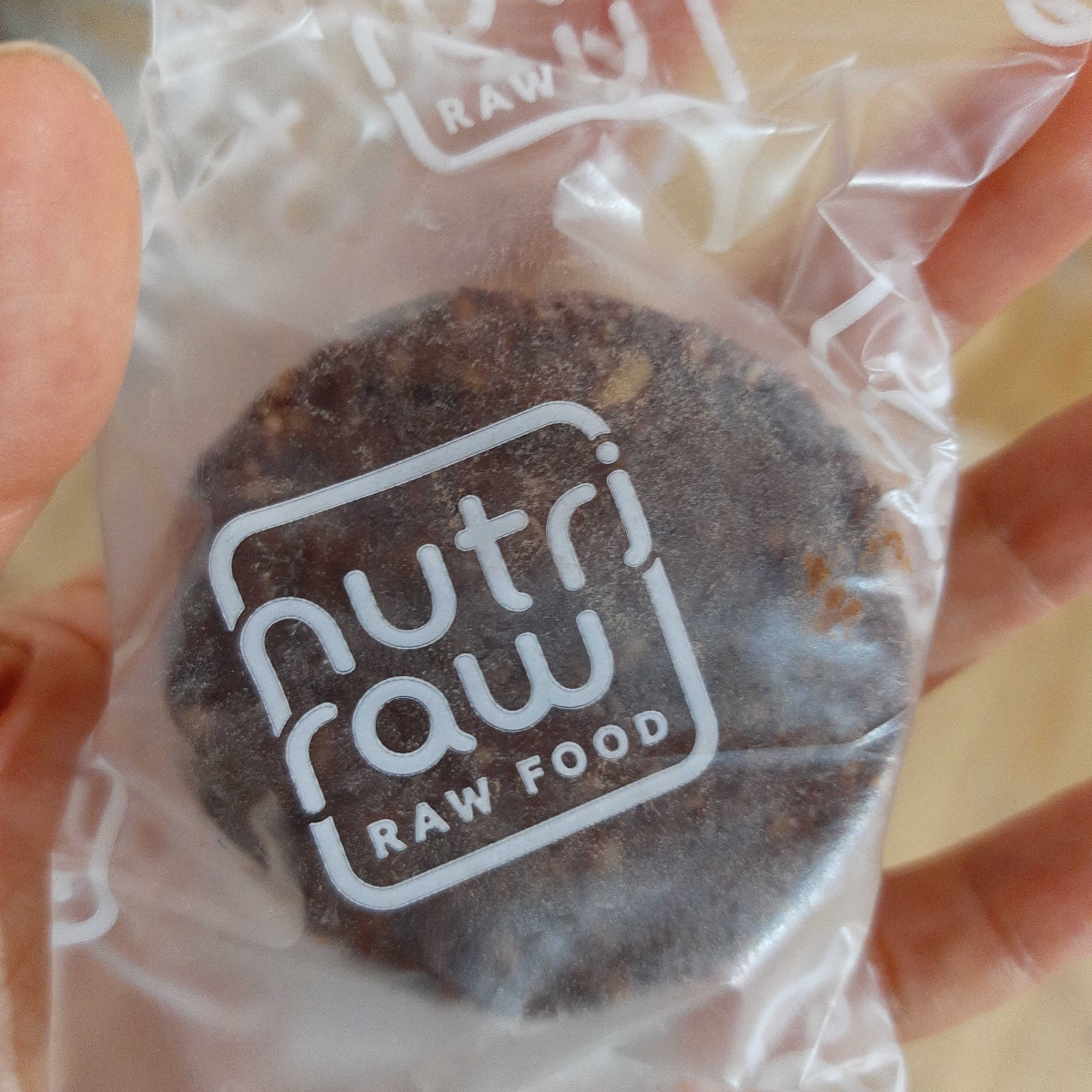 Alfajor de chocolate y pasta de mani from Raw food - Vegan Product ...