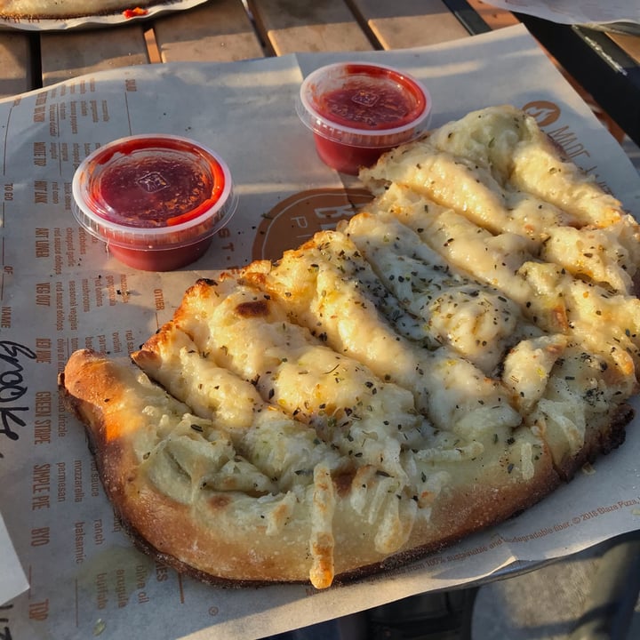 Blaze Pizza Downtown Des Moines, Des Moines, United States Vegan Cheesy ...