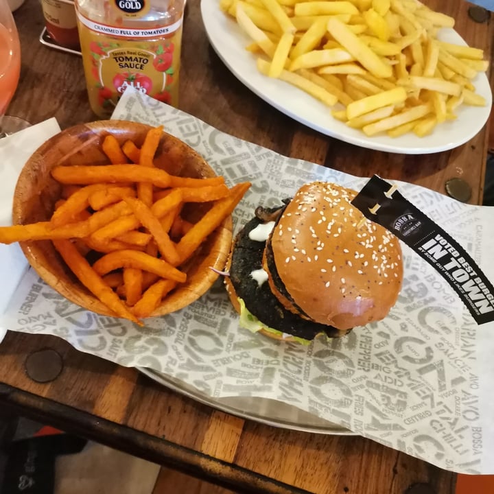 Bossa Tyger Falls Cape Town, South Africa Mushroom & Lentil Burger ...