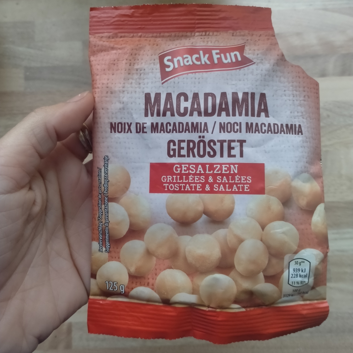 macadamia Nuts from Snack Fun - Vegan Product Reviews & Ratings | abillion
