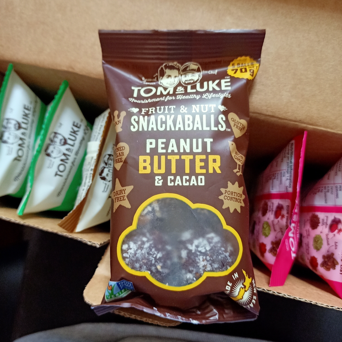 Fruit & Nut Snackaballs Peanut Butter & Cacao from Tom & Luke - Vegan ...