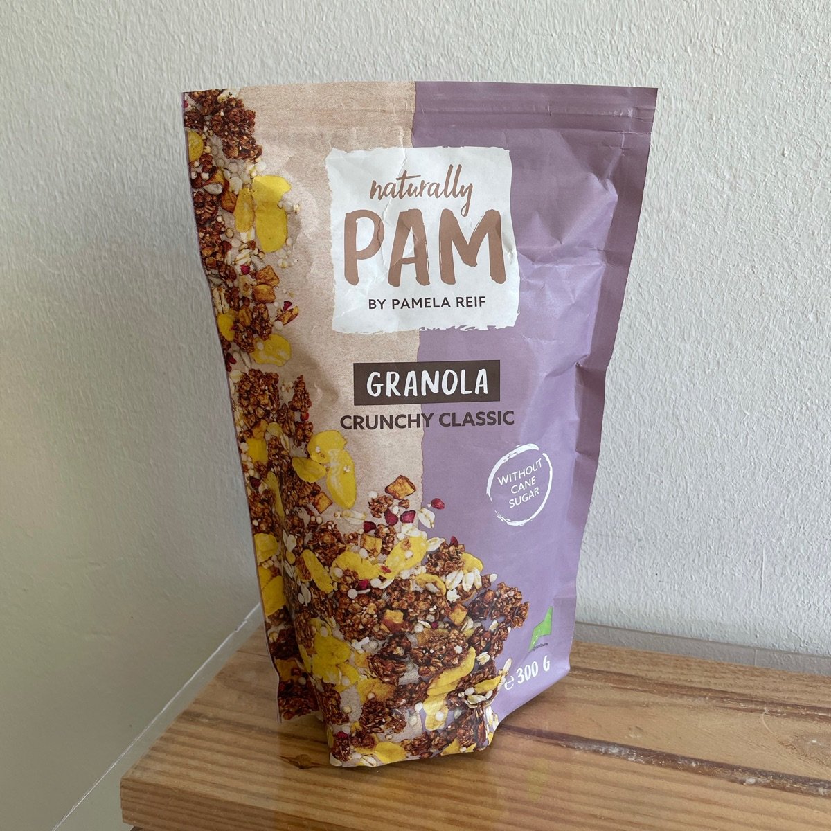 Granola Crunchy Classic from Naturally Pam - Vegan Product Reviews ...
