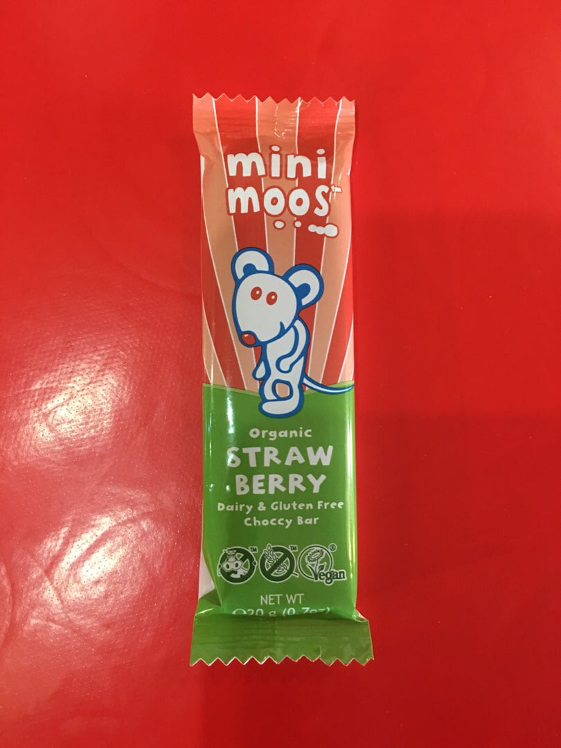Strawberry chocolate bar from Mini Moos - Vegan Product Reviews ...