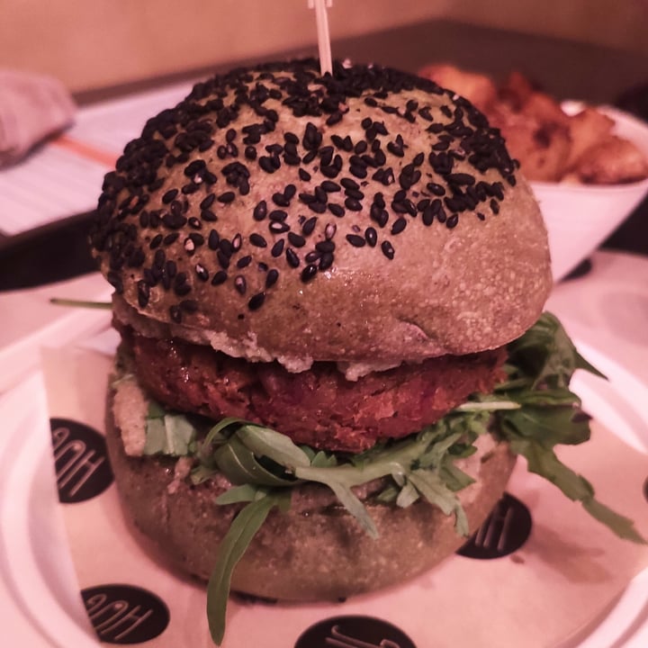 HUG Monza, Italy Hug Burger #31 - Hulk Burger Review | abillion