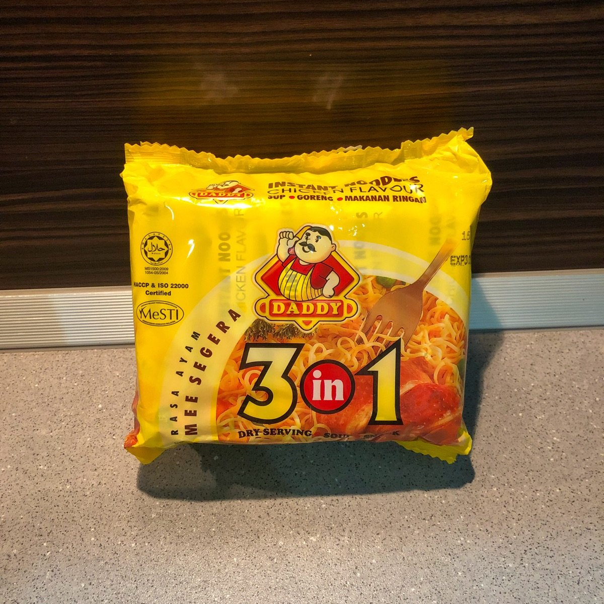 3 in 1 Chicken Flavour from Daddy Mee - Vegan Product Reviews & Ratings ...