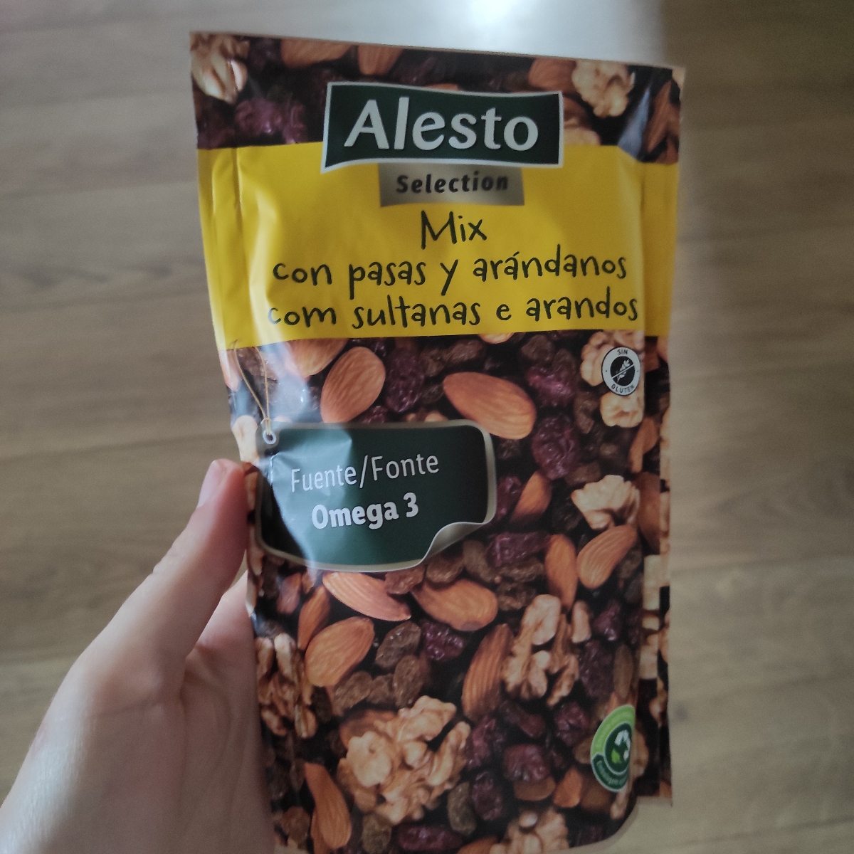Mix con pasas y arándanos from Alesto - Vegan Product Reviews & Ratings | abillion