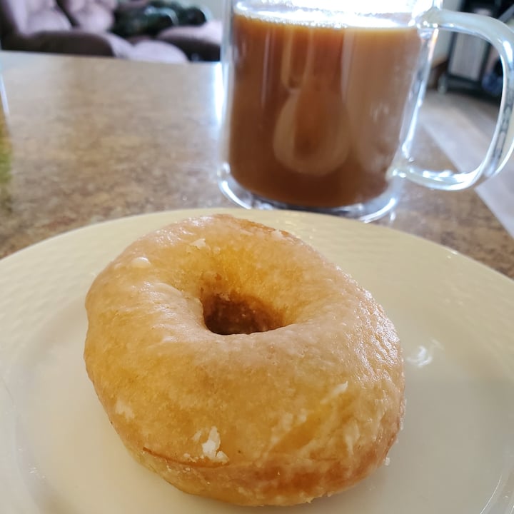 Donuts'n'chill Vegan Donut Shop Maple Glazed Donut Review | abillion