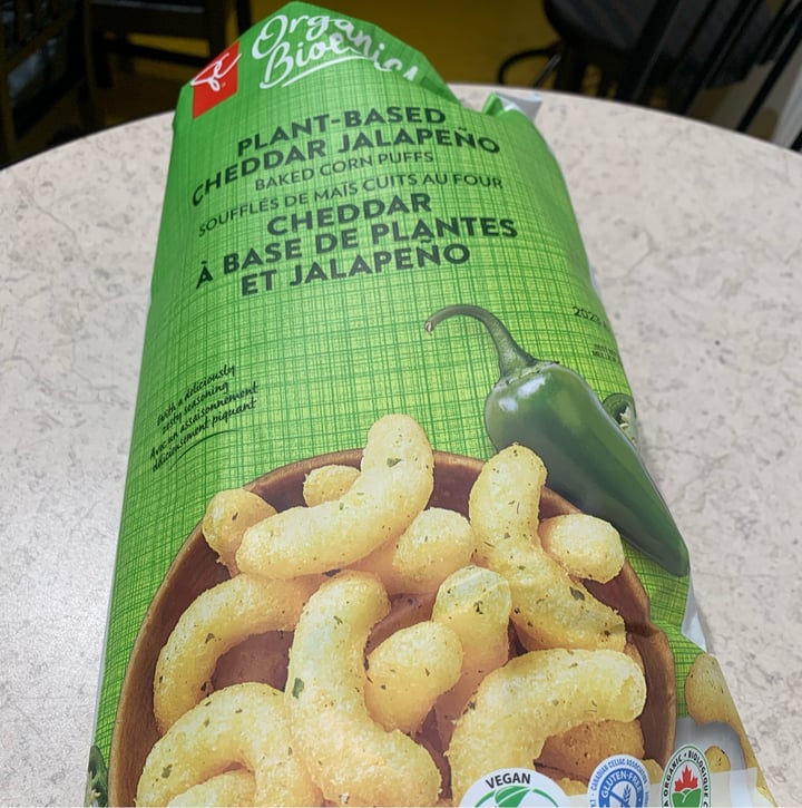 PC Organics Plant-Based Cheddar Jalapeno Baked Corn Puffs Review | abillion