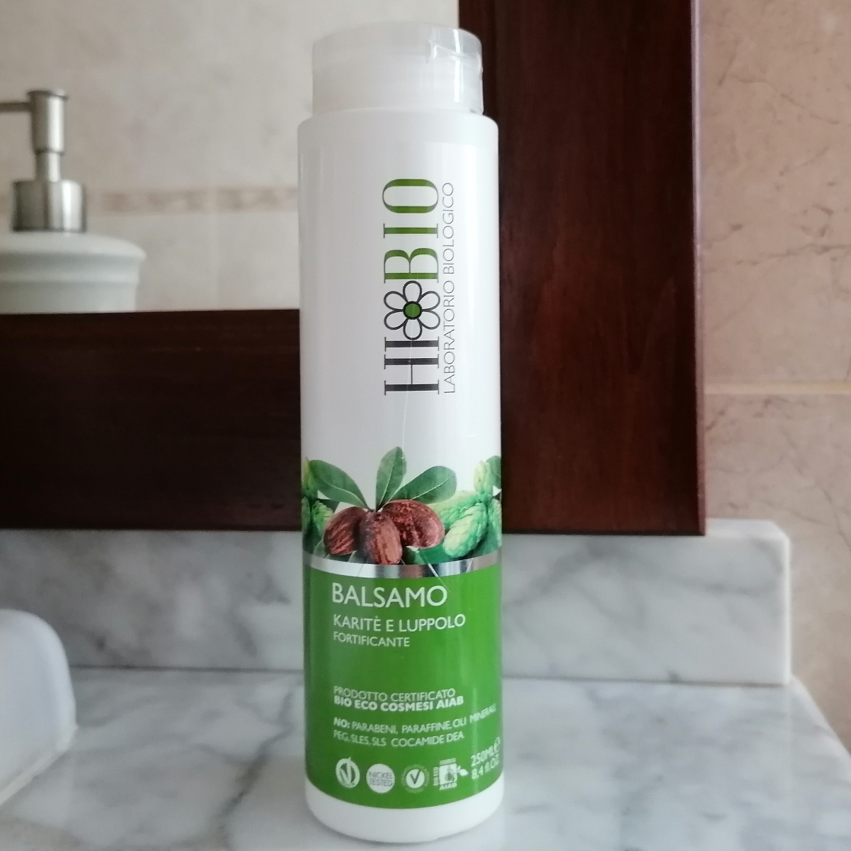 Balsamo Karitè E Luppolo from Hibio - Vegan Product Reviews & Ratings ...