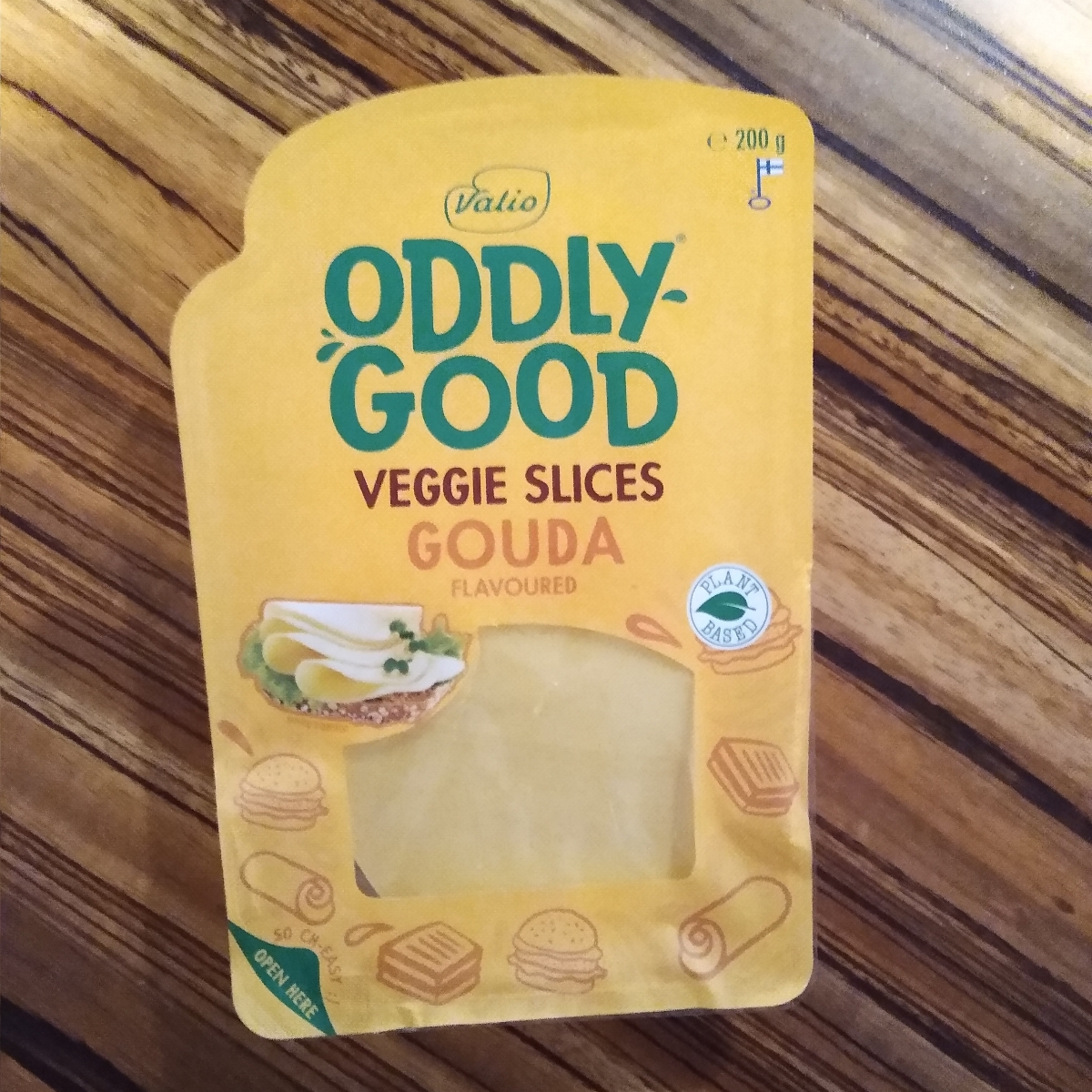 Veggie Slices Gouda Flavoured from Valio - Vegan Product Reviews ...