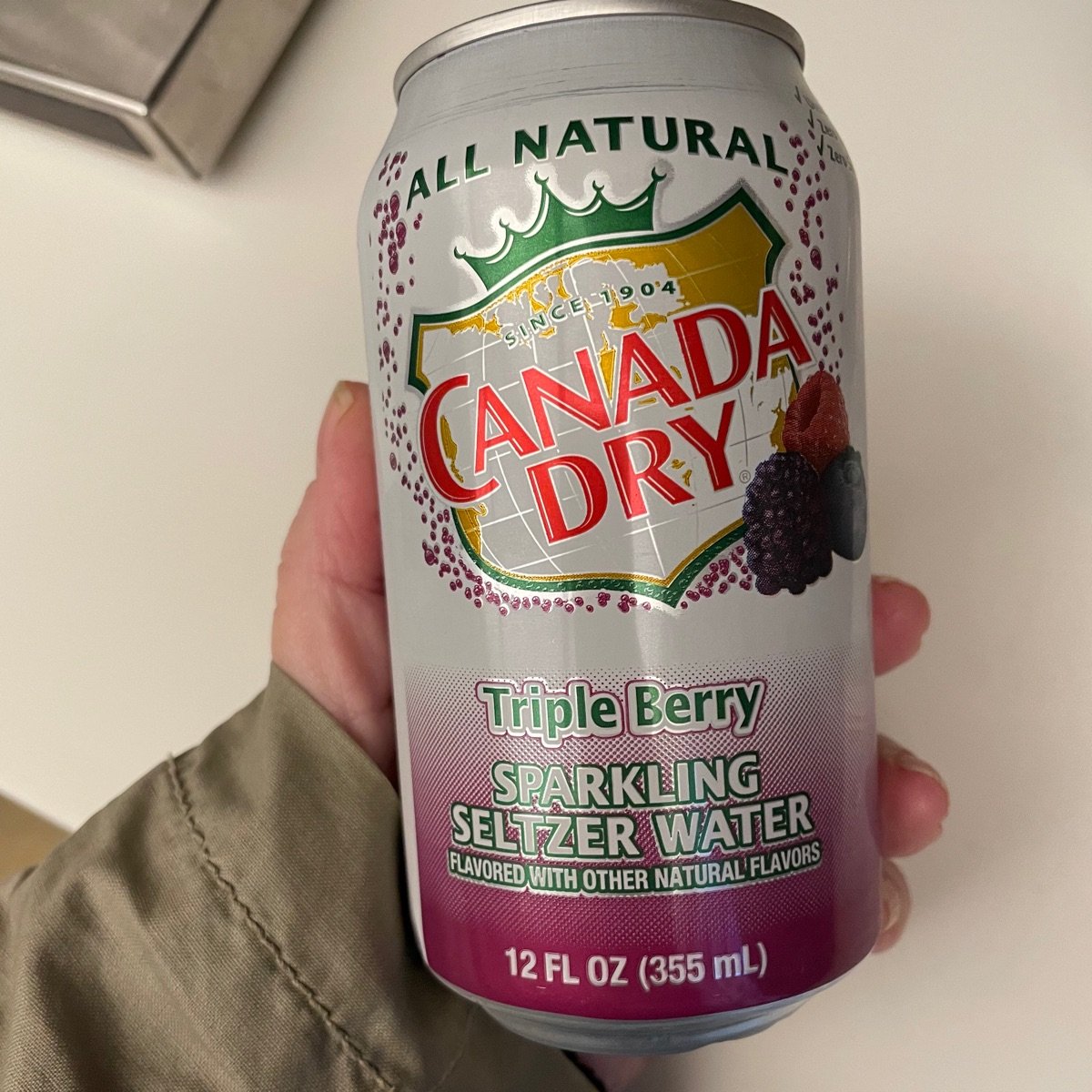 Triple berry sparkling water from Canada Dry - Vegan Product Reviews ...