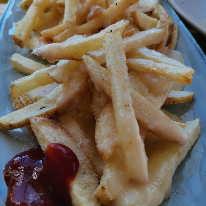 The Kind Kitchen Cape Town, South Africa Cheesy Chips Review | abillion