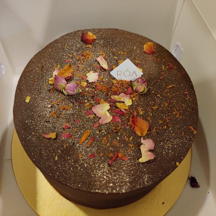Róa Midnight™ Grand Chocolate Cake Review | abillion