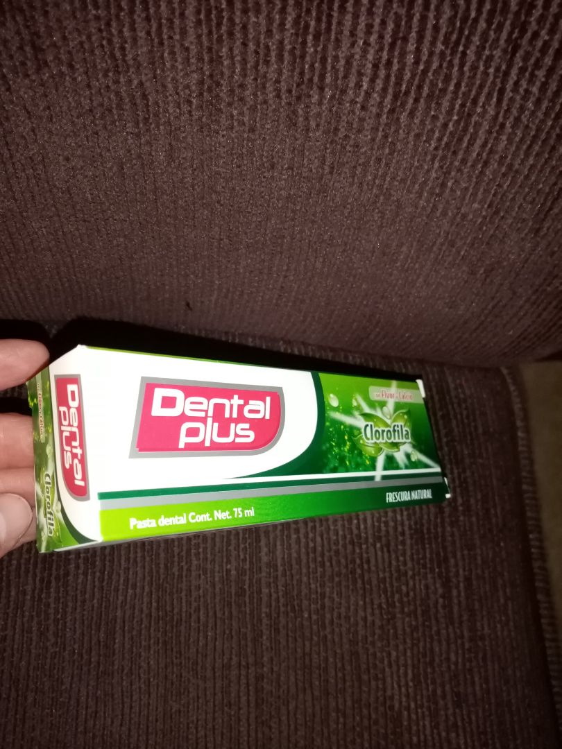 Pasta dental de clorofila from Dental Plus - Vegan Product Reviews ...