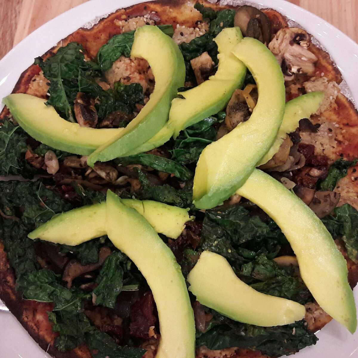 Pizza Vegana De Kale at Pizzería Olivia, Medellín - Vegan Dish Reviews ...
