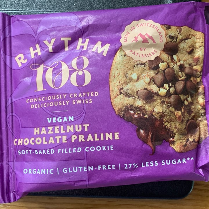 Rhythm 108 Hazelnut chocolate praline soft-baked filled cookie Review ...