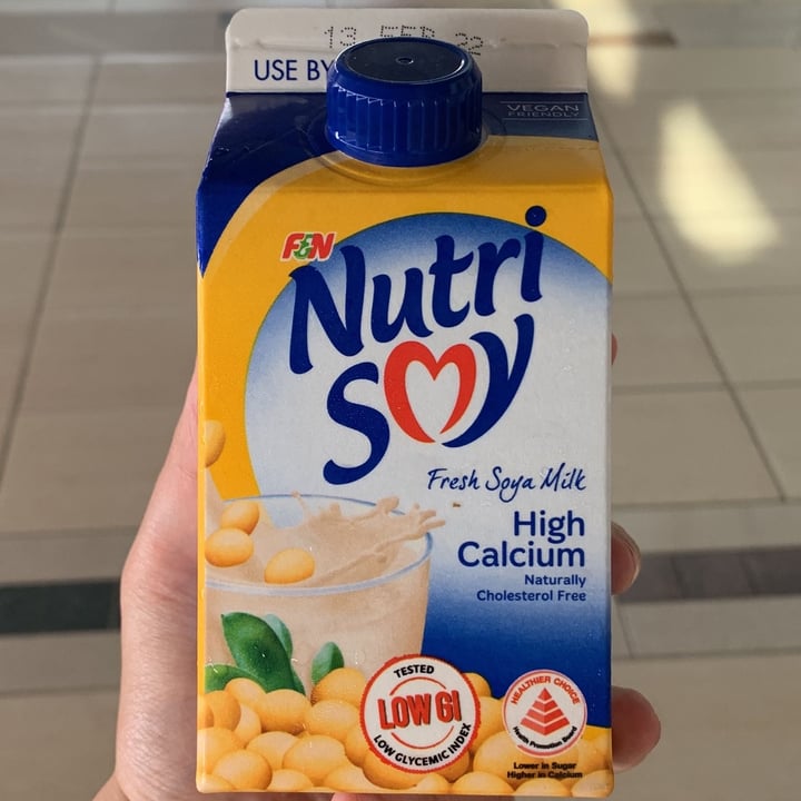 F&N Nutrisoy Fresh Soya Milk Review | abillion