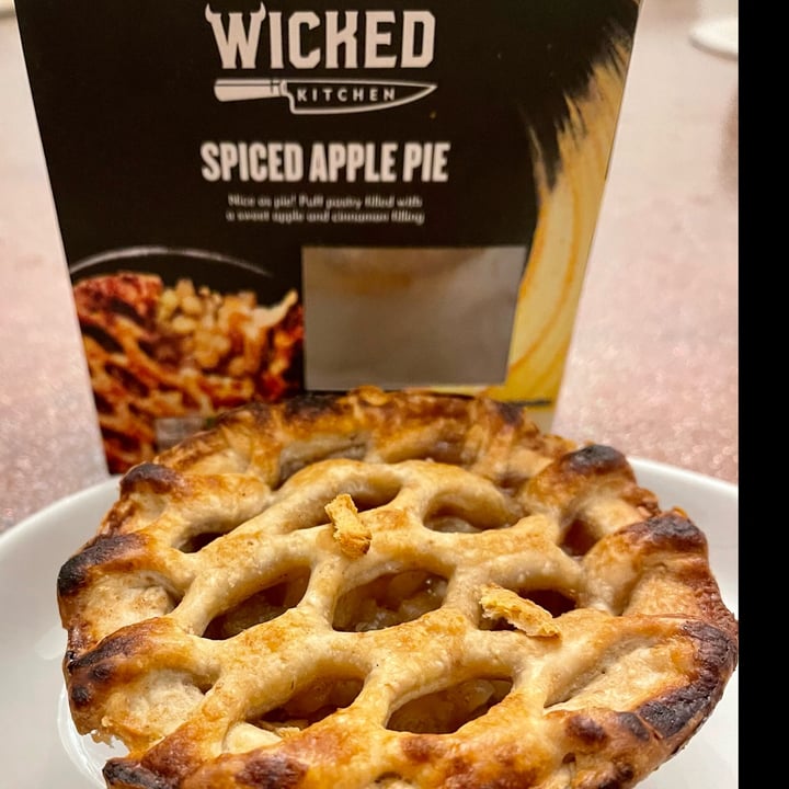 Wicked Spiced apple pie Review | abillion