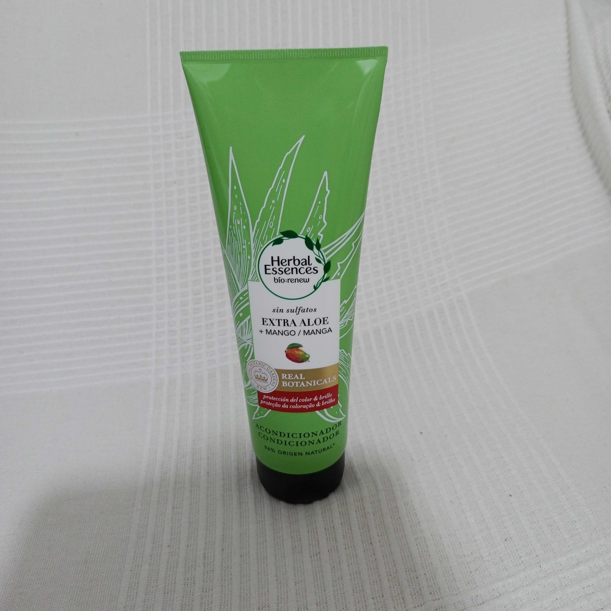 Acondicionador real botanicals from Herbal Essences - Vegan Product ...